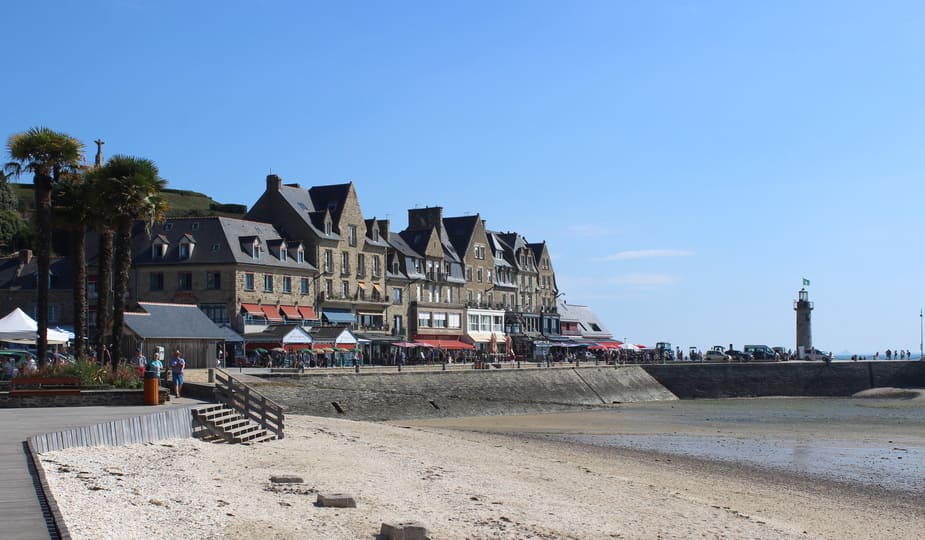 Visiter Cancale et suivre le GR® 34 jusqu’à la pointe du Grouin ...